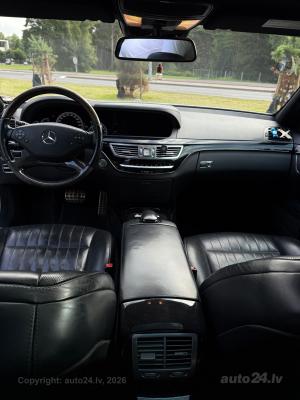 Pelēks Mercedes-Benz S-Class 2012 Tallina, ar dzinēja tilpumu 3.50 L un nobraukumu 317 tūkst. km par 12499 €, foto 22 vietnē AUTOMOTO.COM.LV