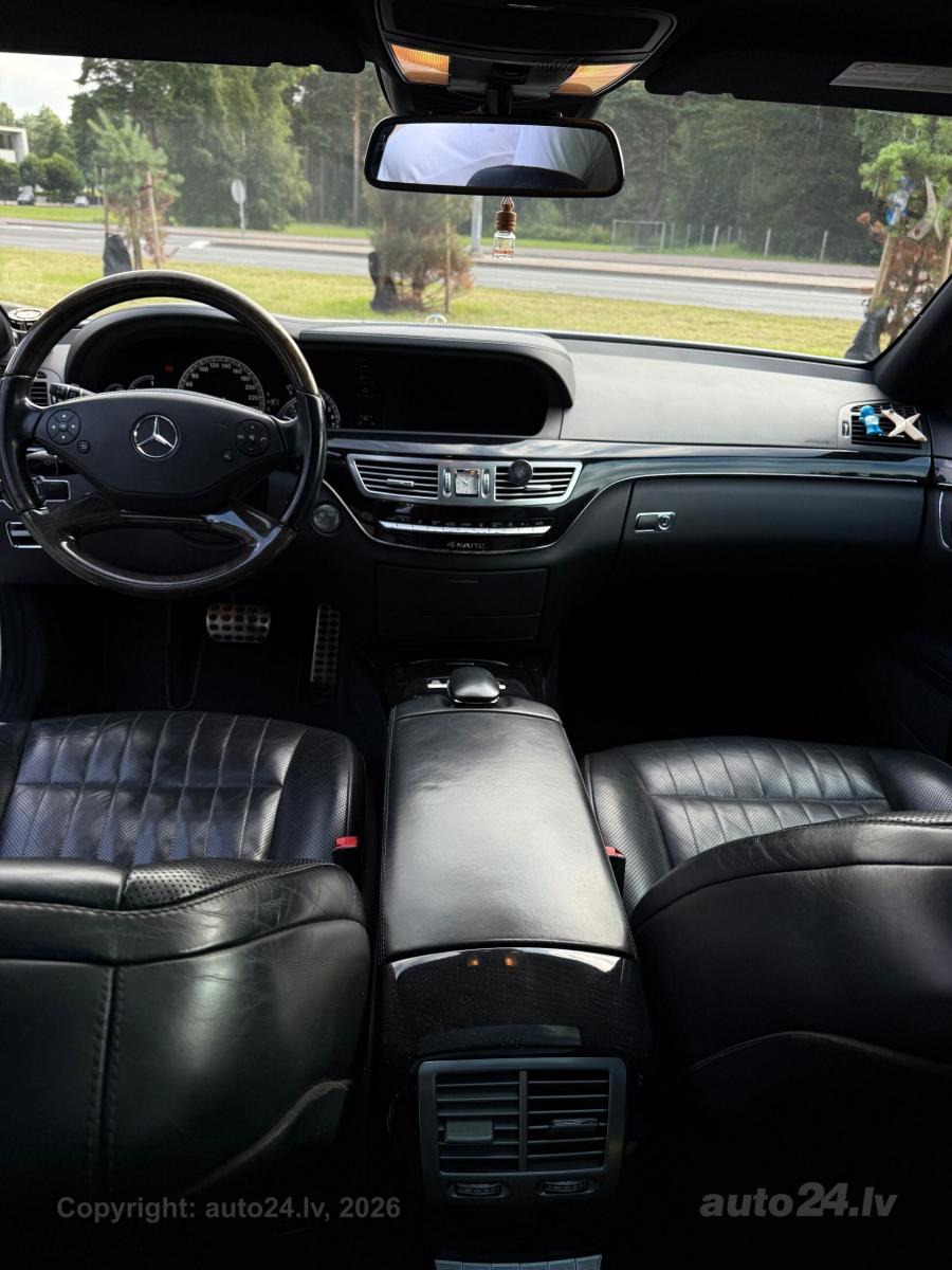 Pelēks Mercedes-Benz S-Class 2012 Tallina, ar dzinēja tilpumu 3.50 L un nobraukumu 317 tūkst. km par 12499 €, foto 22 vietnē AUTOMOTO.COM.LV