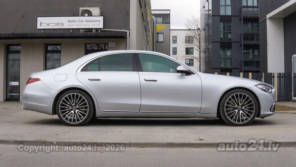 Grey Mercedes-Benz S-Class 2021 in Tallinn, with an engine capacity of 3.00 L and mileage of 59 thousand km for 79900 €, photo 2 on AUTOMOTO.COM.LV