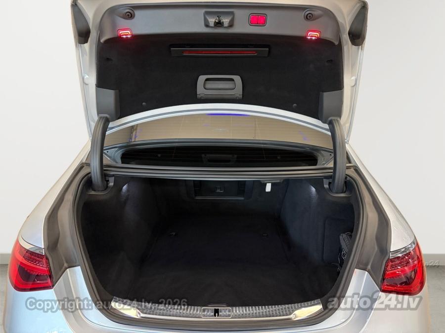 Grey Mercedes-Benz S-Class 2021 in Tallinn, with an engine capacity of 2.90 L and mileage of 83 thousand km for 79900 €, photo 16 on AUTOMOTO.COM.LV