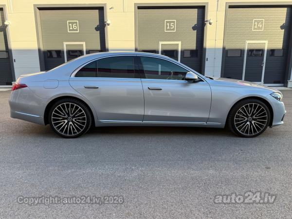 Grey Mercedes-Benz S-Class 2021 in Tallinn, with an engine capacity of 3.00 L and mileage of 64 thousand km for 71990 €, photo 7 on AUTOMOTO.COM.LV