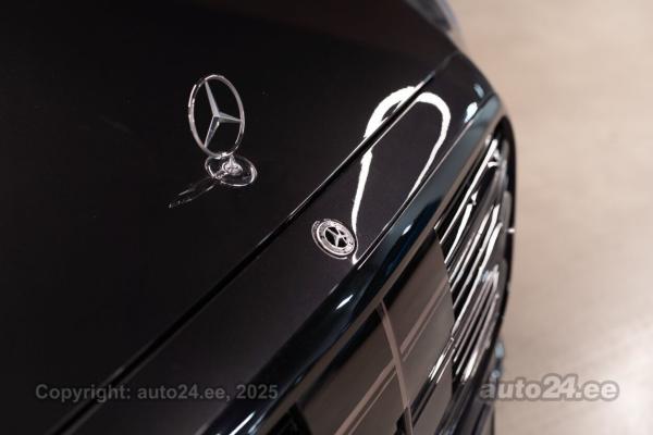 Grey Mercedes-Benz S-Class 2022 in Tallinn, with an engine capacity of 4.00 L and mileage of 22 thousand km for 135000 €, photo 11 on AUTOMOTO.COM.LV