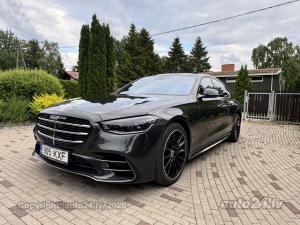 Pelēks Mercedes-Benz S-Class 2023 Tallina, ar dzinēja tilpumu 4.00 L un nobraukumu 50 tūkst. km par 124900 €, foto 3 vietnē AUTOMOTO.COM.LV