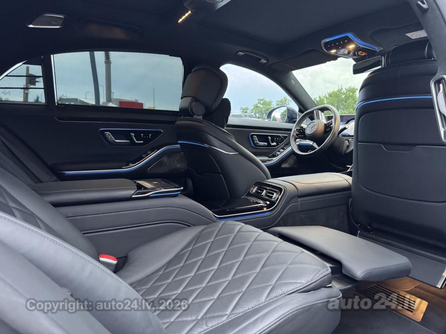 Pelēks Mercedes-Benz S-Class 2023 Tallina, ar dzinēja tilpumu 4.00 L un nobraukumu 50 tūkst. km par 124900 €, foto 7 vietnē AUTOMOTO.COM.LV