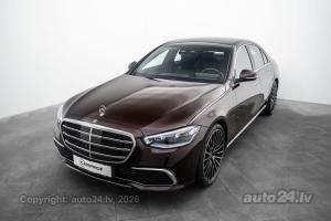 Sarkans Mercedes-Benz S-Class 2021 Tallina, ar dzinēja tilpumu 3.00 L un nobraukumu 44 tūkst. km par 74899 €, foto  vietnē AUTOMOTO.COM.LV