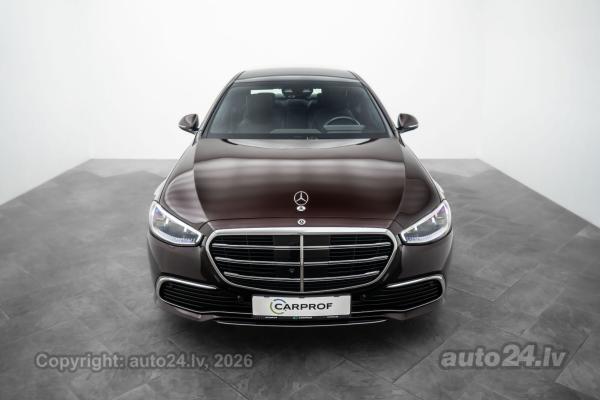Red Mercedes-Benz S-Class 2021 in Tallinn, with an engine capacity of 3.00 L and mileage of 44 thousand km for 74899 €, photo 3 on AUTOMOTO.COM.LV