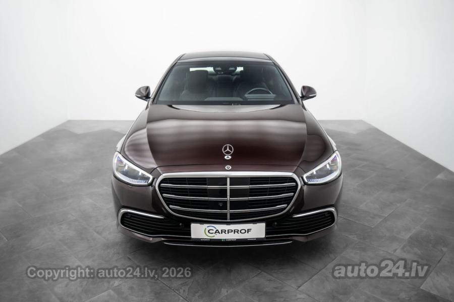 Sarkans Mercedes-Benz S-Class 2021 Tallina, ar dzinēja tilpumu 3.00 L un nobraukumu 44 tūkst. km par 74899 €, foto 3 vietnē AUTOMOTO.COM.LV