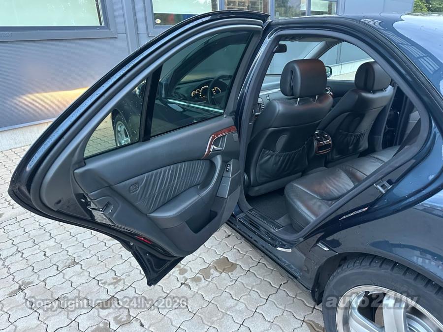 Mercedes-Benz S-Class 2004 in Tallinn, with an engine capacity of 3.20 L and mileage of 205 thousand km for 4499 €, photo 17 on AUTOMOTO.COM.LV