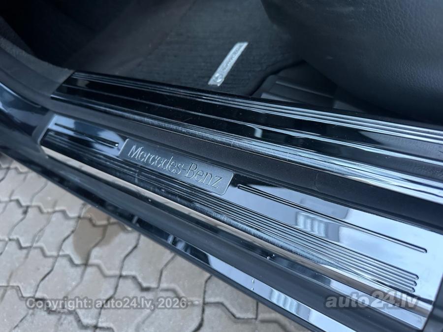 Mercedes-Benz S-Class 2004 in Tallinn, with an engine capacity of 3.20 L and mileage of 205 thousand km for 4499 €, photo 26 on AUTOMOTO.COM.LV