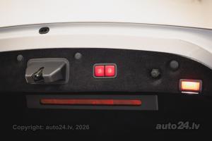 White Mercedes-Benz S-Class 2014 in Tartu, with an engine capacity of 4.70 L and mileage of 120 thousand km for 49000 €, photo 11 on AUTOMOTO.COM.LV