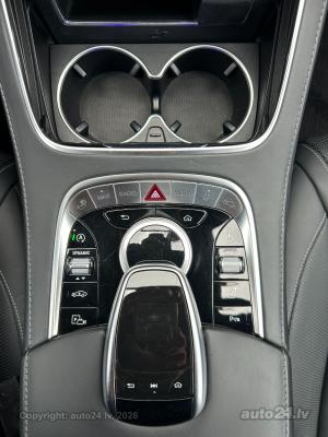 White Mercedes-Benz S-Class 2019 in Tallinn, with an engine capacity of 4.00 L and mileage of 76 thousand km for 74900 €, photo 19 on AUTOMOTO.COM.LV