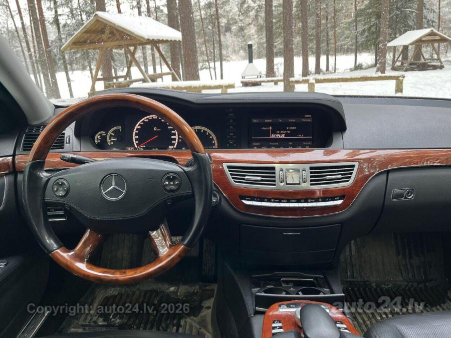 Balts Mercedes-Benz S-Class 2007 Tallina, ar dzinēja tilpumu 3.00 L un nobraukumu 373 tūkst. km par 7999 €, foto 7 vietnē AUTOMOTO.COM.LV