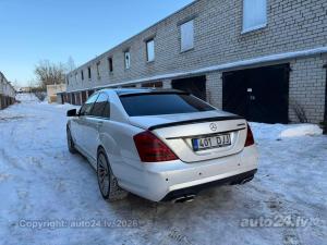 Balts Mercedes-Benz S-Class 2007 Tallina, ar dzinēja tilpumu 3.00 L un nobraukumu 373 tūkst. km par 7999 €, foto 8 vietnē AUTOMOTO.COM.LV