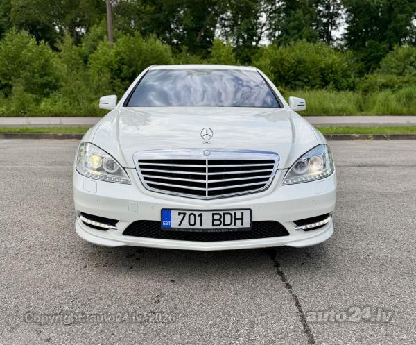 Balts Mercedes-Benz S-Class 2007 Hāpsalu, ar dzinēja tilpumu 3.00 L un nobraukumu 239 tūkst. km par 10700 €, foto 3 vietnē AUTOMOTO.COM.LV