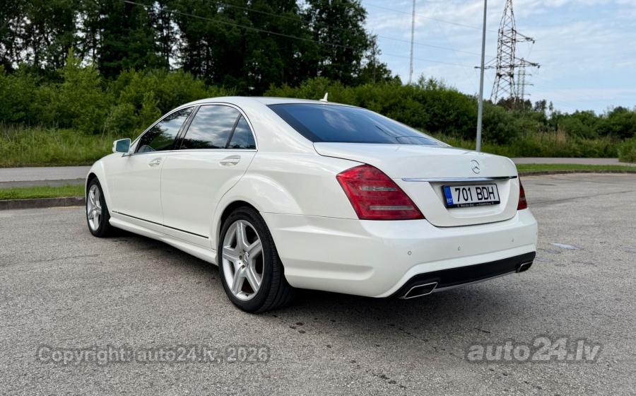 Balts Mercedes-Benz S-Class 2007 Hāpsalu, ar dzinēja tilpumu 3.00 L un nobraukumu 239 tūkst. km par 10700 €, foto 5 vietnē AUTOMOTO.COM.LV