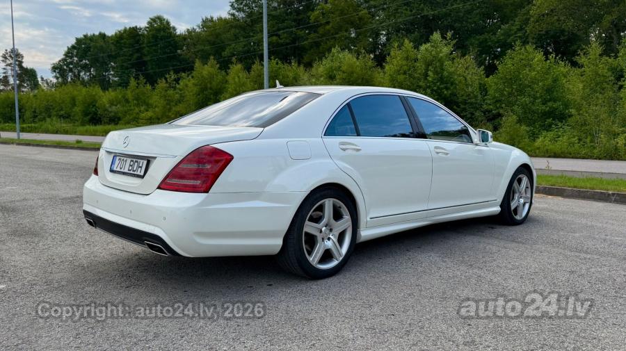 Balts Mercedes-Benz S-Class 2007 Hāpsalu, ar dzinēja tilpumu 3.00 L un nobraukumu 239 tūkst. km par 10700 €, foto 6 vietnē AUTOMOTO.COM.LV