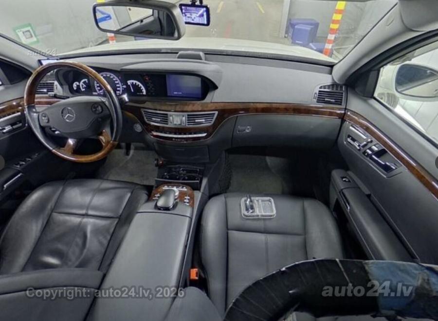Balts Mercedes-Benz S-Class 2008 Tallina, ar dzinēja tilpumu 5.50 L un nobraukumu 79 tūkst. km par 11200 €, foto 4 vietnē AUTOMOTO.COM.LV