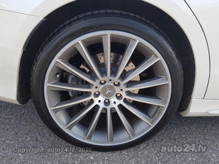 White Mercedes-Benz S-Class 2013 in Tallinn, with an engine capacity of 3.50 L and mileage of 224 thousand km for 20900 €, photo 13 on AUTOMOTO.COM.LV