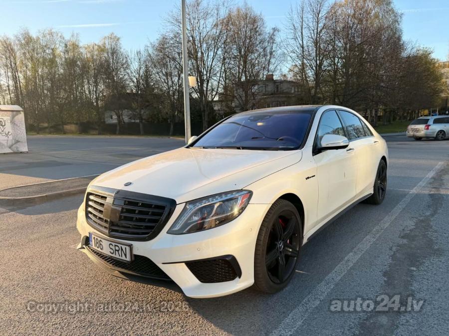 Белый Мерседес С Класс 2015 в Таллин, объемом двигателя 5.50 л и пробегом 209 тыс. км за 29999 €, фото 1 на AUTOMOTO.COM.LV