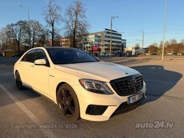 Белый Мерседес С Класс 2015 в Таллин, объемом двигателя 5.50 л и пробегом 209 тыс. км за 29999 €, фото 2 на AUTOMOTO.COM.LV