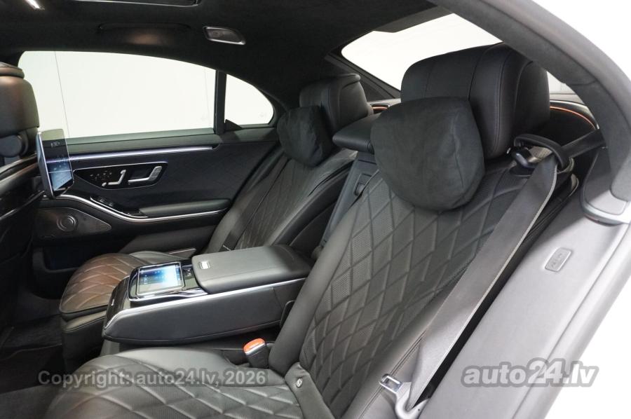 White Mercedes-Benz S-Class 2022 in Tallinn, with an engine capacity of 3.00 L and mileage of 61 thousand km for 92000 €, photo 18 on AUTOMOTO.COM.LV