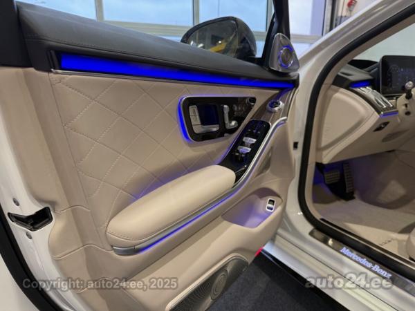 White Mercedes-Benz S-Class 2023 in Parnu, with an engine capacity of 2.90 L and mileage of 48 thousand km for 119000 €, photo 11 on AUTOMOTO.COM.LV