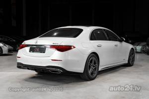Balts Mercedes-Benz S-Class 2023 Rīga, ar dzinēja tilpumu 4.00 L un nobraukumu 68 tūkst. km par 125840 €, foto 4 vietnē AUTOMOTO.COM.LV