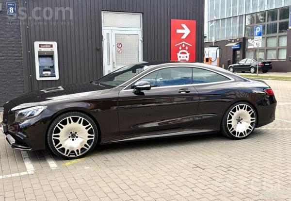 Black Mercedes-Benz S63 AMG 2015 in Riga, with an engine capacity of 5.50 L and mileage of 0 thousand km for 48000 €, photo 10 on AUTOMOTO.COM.LV