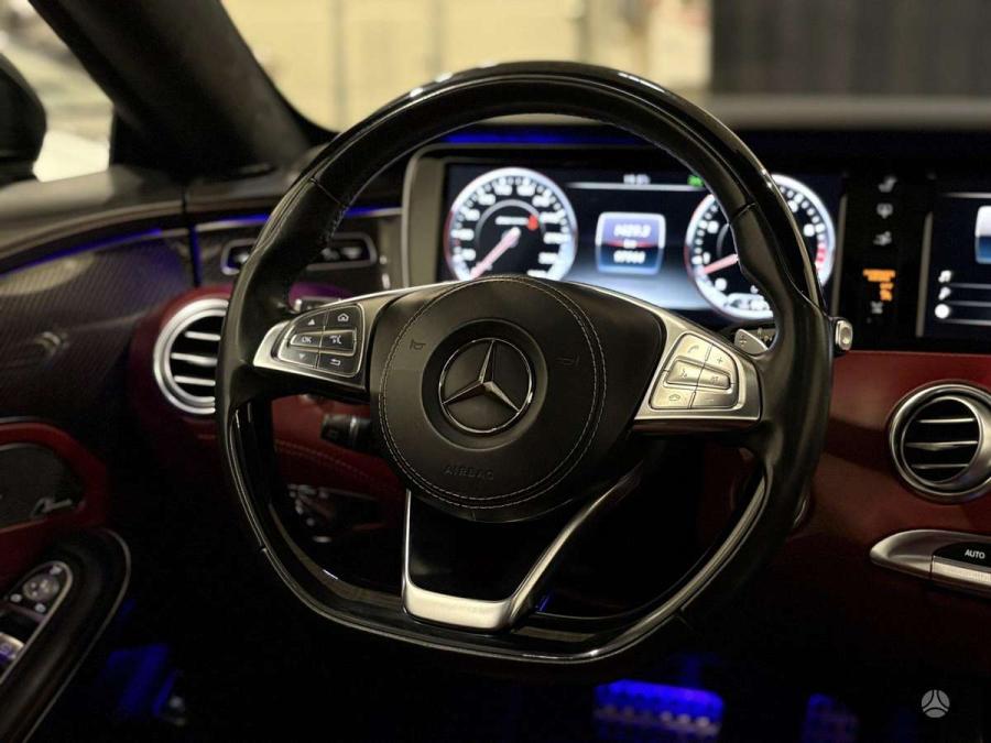 Черный Мерседес S63 AMG 2015 в Вильнюс, объемом двигателя 5.46 л и пробегом 98 тыс. км за 54990 €, фото 27 на AUTOMOTO.COM.LV