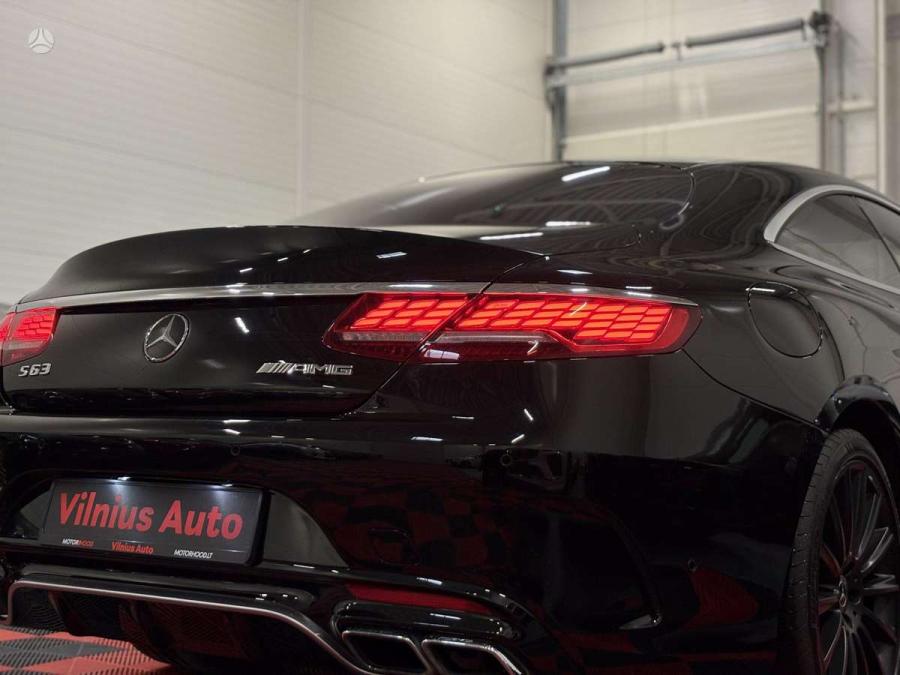 Melns Mercedes-Benz S63 AMG 2015 Viļņa, ar dzinēja tilpumu 5.46 L un nobraukumu 98 tūkst. km par 53990 €, foto 9 vietnē AUTOMOTO.COM.LV