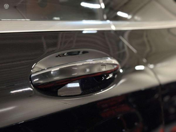 Black Mercedes-Benz S63 AMG 2015 in Vilnius, with an engine capacity of 5.46 L and mileage of 98 thousand km for 52990 €, photo 11 on AUTOMOTO.COM.LV