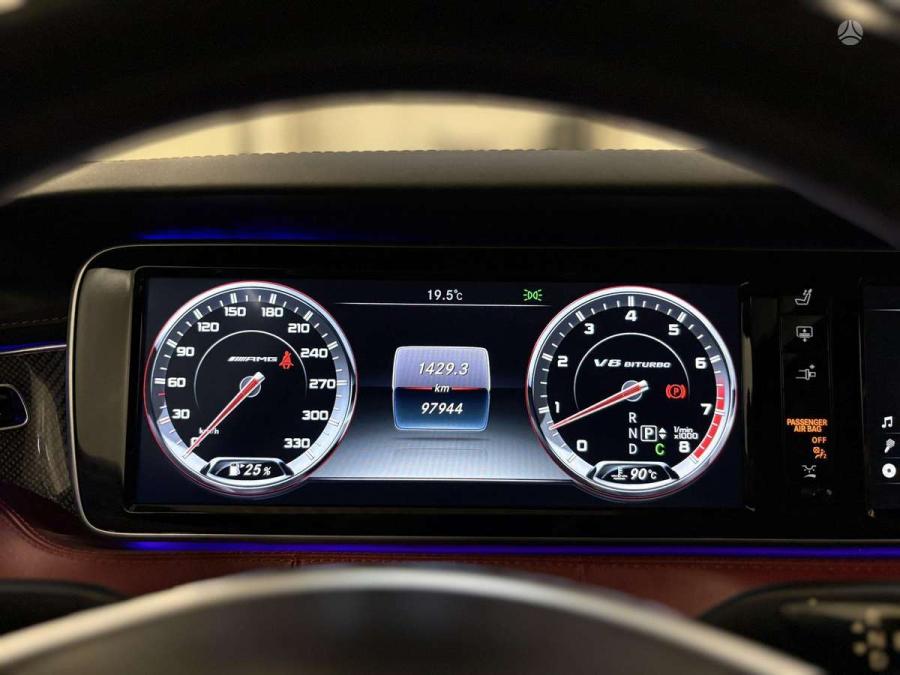 Черный Мерседес S63 AMG 2015 в Вильнюс, объемом двигателя 5.46 л и пробегом 98 тыс. км за 52990 €, фото 24 на AUTOMOTO.COM.LV