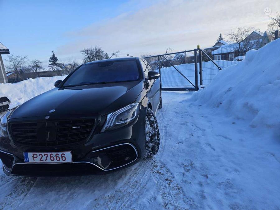 Black Mercedes-Benz S63 AMG 2017 in Panevezys, with an engine capacity of 5.50 L and mileage of 200 thousand km for 28000 €, photo 4 on AUTOMOTO.COM.LV