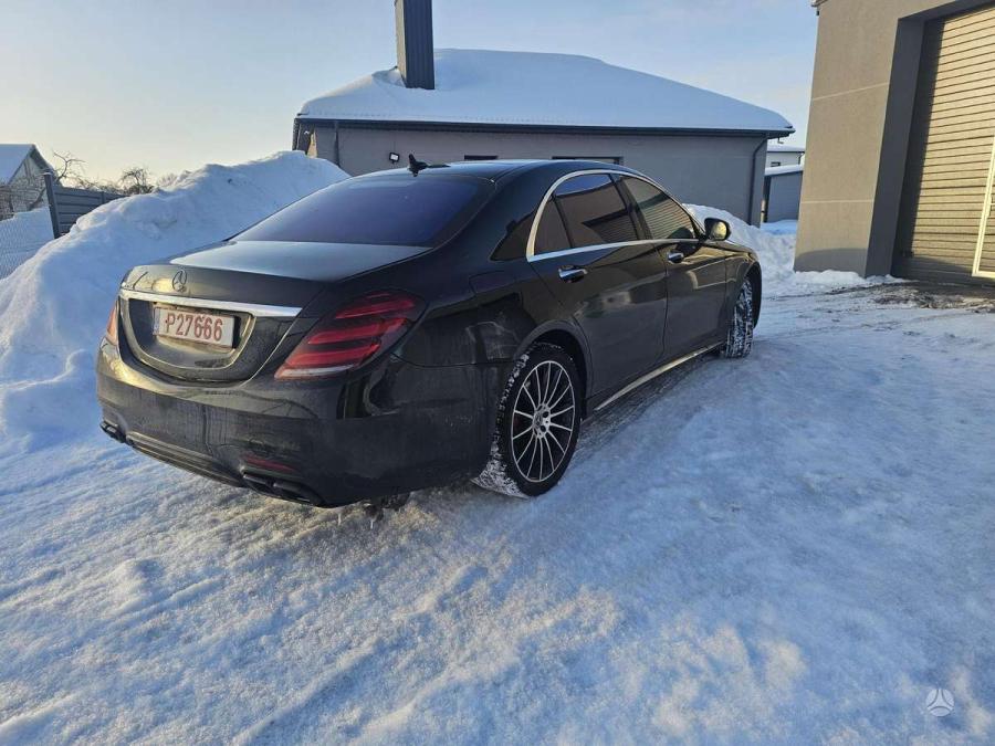 Black Mercedes-Benz S63 AMG 2017 in Panevezys, with an engine capacity of 5.50 L and mileage of 200 thousand km for 28000 €, photo 17 on AUTOMOTO.COM.LV