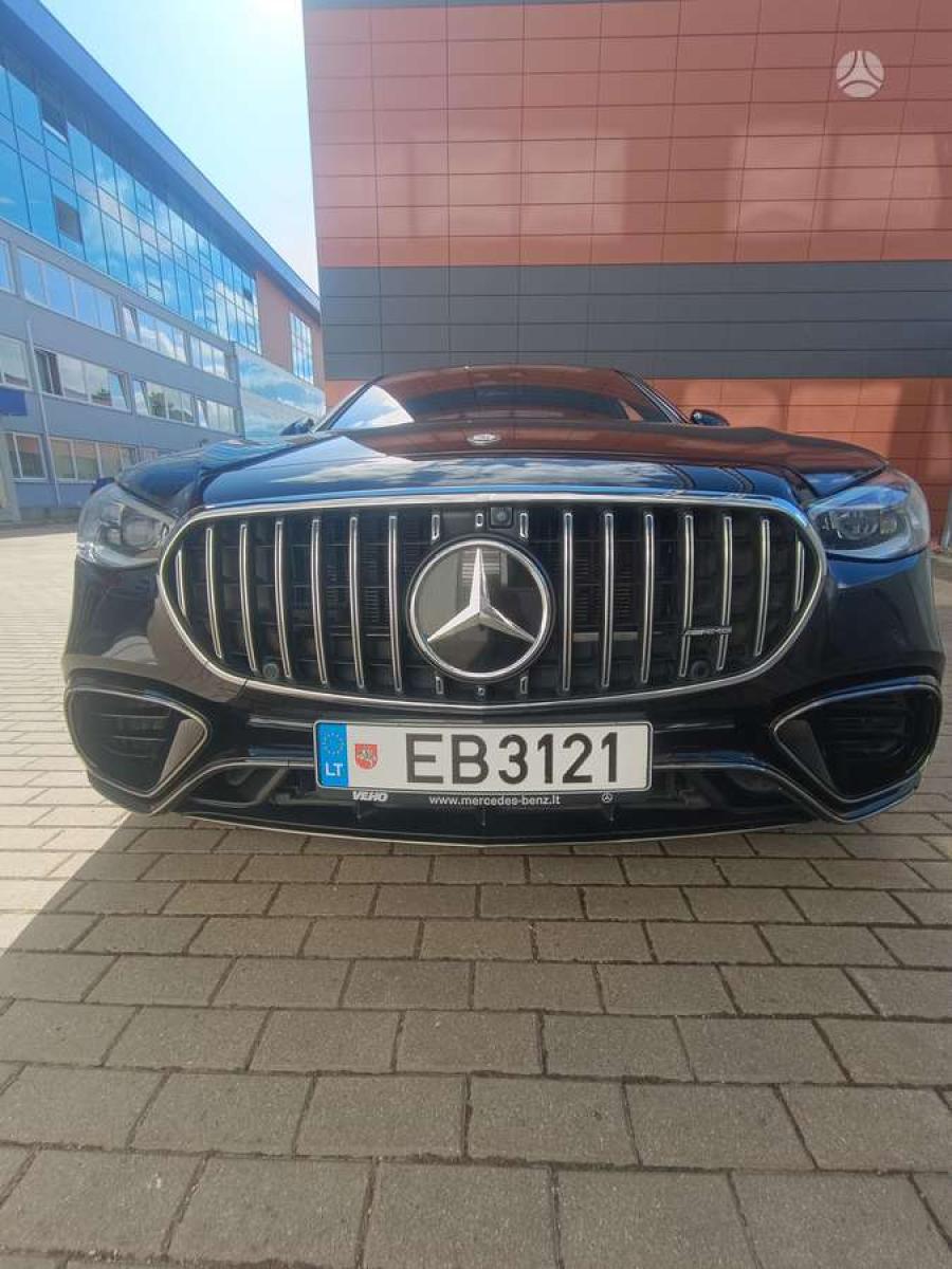 Melns Mercedes-Benz S63 AMG 2023 Viļņa, ar dzinēja tilpumu 3.98 L un nobraukumu 100 tūkst. km par 150000 €, foto 3 vietnē AUTOMOTO.COM.LV