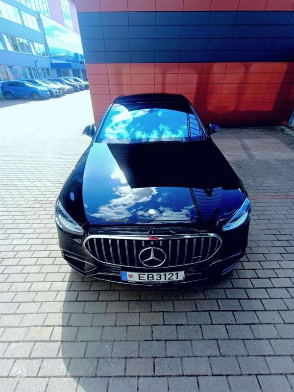 Melns Mercedes-Benz S63 AMG 2023 Viļņa, ar dzinēja tilpumu 3.98 L un nobraukumu 100 tūkst. km par 150000 €, foto 4 vietnē AUTOMOTO.COM.LV