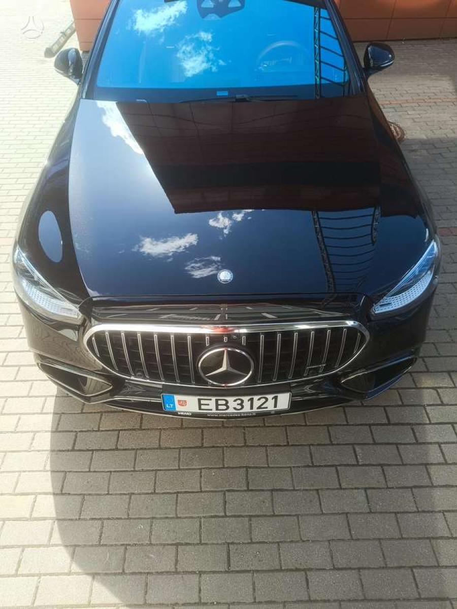 Melns Mercedes-Benz S63 AMG 2023 Viļņa, ar dzinēja tilpumu 3.98 L un nobraukumu 100 tūkst. km par 150000 €, foto 12 vietnē AUTOMOTO.COM.LV