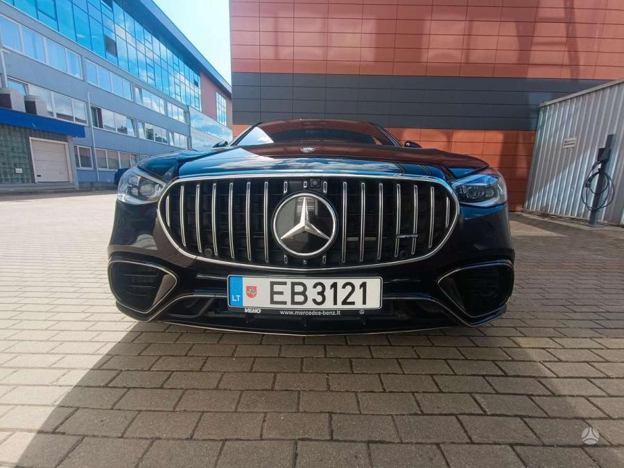 Melns Mercedes-Benz S63 AMG 2023 Viļņa, ar dzinēja tilpumu 3.98 L un nobraukumu 100 tūkst. km par 150000 €, foto 13 vietnē AUTOMOTO.COM.LV