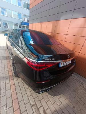 Melns Mercedes-Benz S63 AMG 2023 Viļņa, ar dzinēja tilpumu 3.98 L un nobraukumu 100 tūkst. km par 150000 €, foto 16 vietnē AUTOMOTO.COM.LV