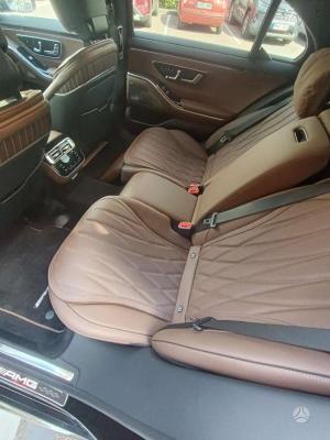 Melns Mercedes-Benz S63 AMG 2023 Viļņa, ar dzinēja tilpumu 3.98 L un nobraukumu 100 tūkst. km par 150000 €, foto 19 vietnē AUTOMOTO.COM.LV
