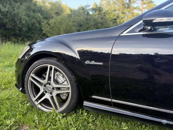 Черный Мерседес S63 AMG 2007 в Вильнюс, объемом двигателя 6.20 л и пробегом 164 тыс. км за 23800 €, фото 2 на AUTOMOTO.COM.LV