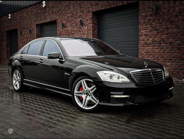 Черный Мерседес S63 AMG 2009 в Вильнюс, объемом двигателя 6.20 л и пробегом 126 тыс. км за 24200 €, фото 1 на AUTOMOTO.COM.LV