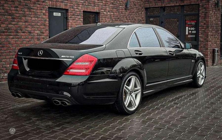 Black Mercedes-Benz S63 AMG 2009 in Vilnius, with an engine capacity of 6.20 L and mileage of 126 thousand km for 24200 €, photo 7 on AUTOMOTO.COM.LV