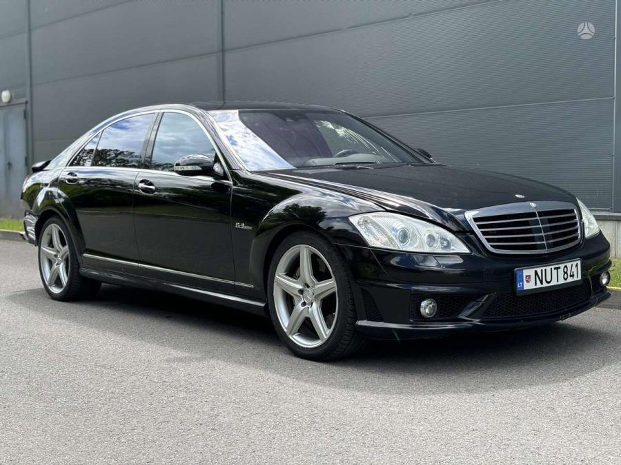Black Mercedes-Benz S63 AMG 2009 in Ukmerge, with an engine capacity of 6.21 L and mileage of 330 thousand km for 6600 €, photo 1 on AUTOMOTO.COM.LV