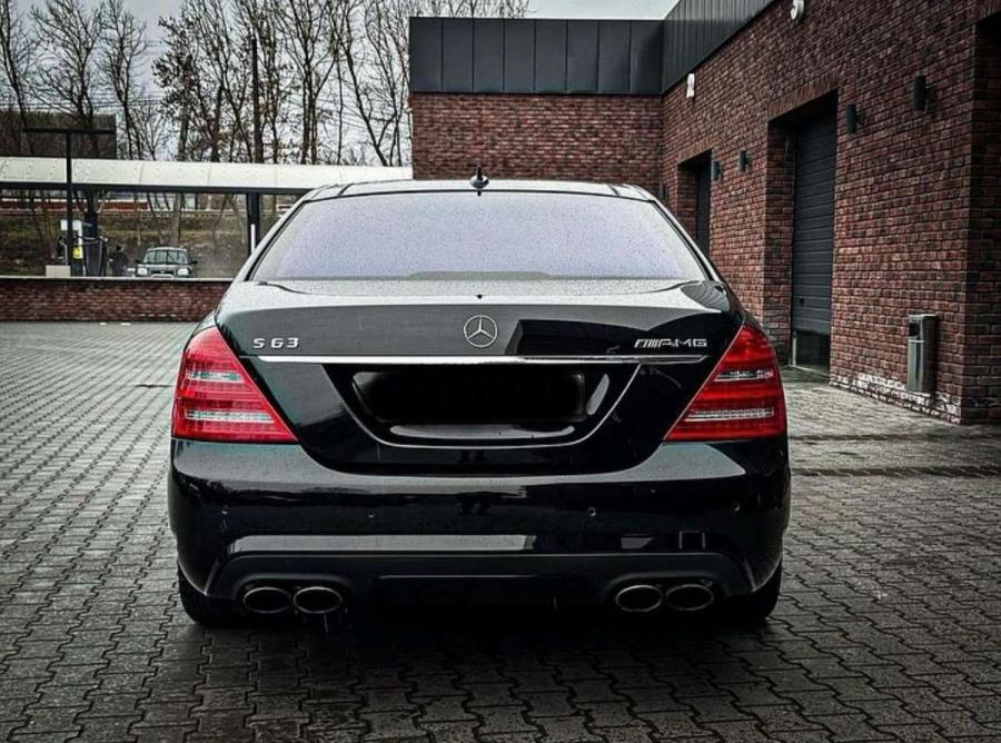 Melns Mercedes-Benz S63 AMG 2012 Viļņa, ar dzinēja tilpumu 6.20 L un nobraukumu 126 tūkst. km par 24200 €, foto 6 vietnē AUTOMOTO.COM.LV