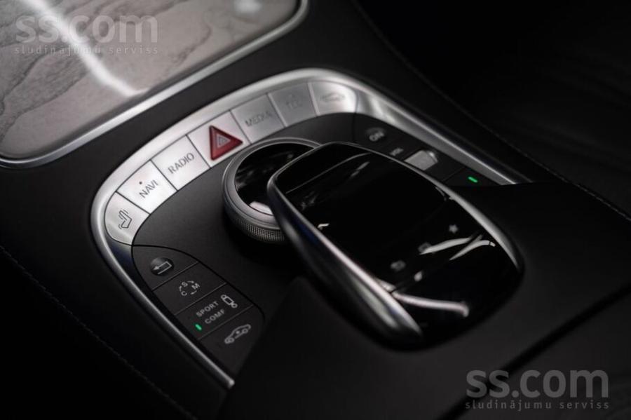 Melns Mercedes-Benz S63 AMG 2015 Rīga, ar dzinēja tilpumu 5.50 L un nobraukumu 110 tūkst. km par 55000 €, foto 32 vietnē AUTOMOTO.COM.LV