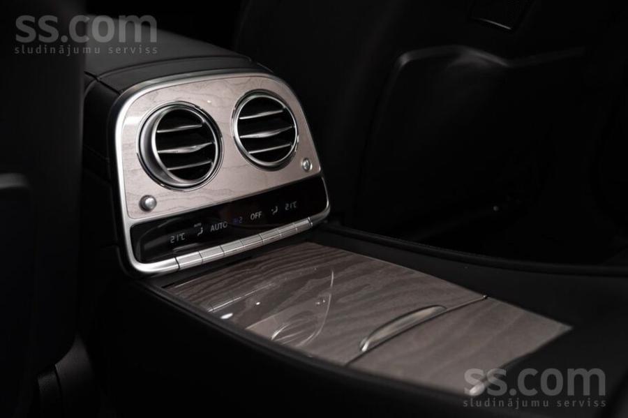 Melns Mercedes-Benz S63 AMG 2015 Rīga, ar dzinēja tilpumu 5.50 L un nobraukumu 110 tūkst. km par 55000 €, foto 35 vietnē AUTOMOTO.COM.LV