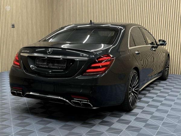 Black Mercedes-Benz S63 AMG 2017 in Marijampole, with an engine capacity of 3.98 L and mileage of 155 thousand km for 53000 €, photo 9 on AUTOMOTO.COM.LV