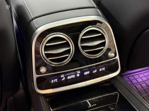 Черный Мерседес S63 AMG 2017 в Мариямполе, объемом двигателя 3.98 л и пробегом 155 тыс. км за 53000 €, фото 22 на AUTOMOTO.COM.LV