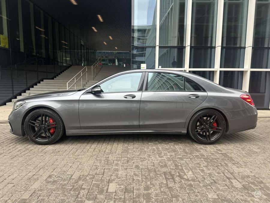 Черный Мерседес S63 AMG 2020 в Вильнюс, объемом двигателя 3.98 л и пробегом 93 тыс. км за 57500 €, фото 4 на AUTOMOTO.COM.LV
